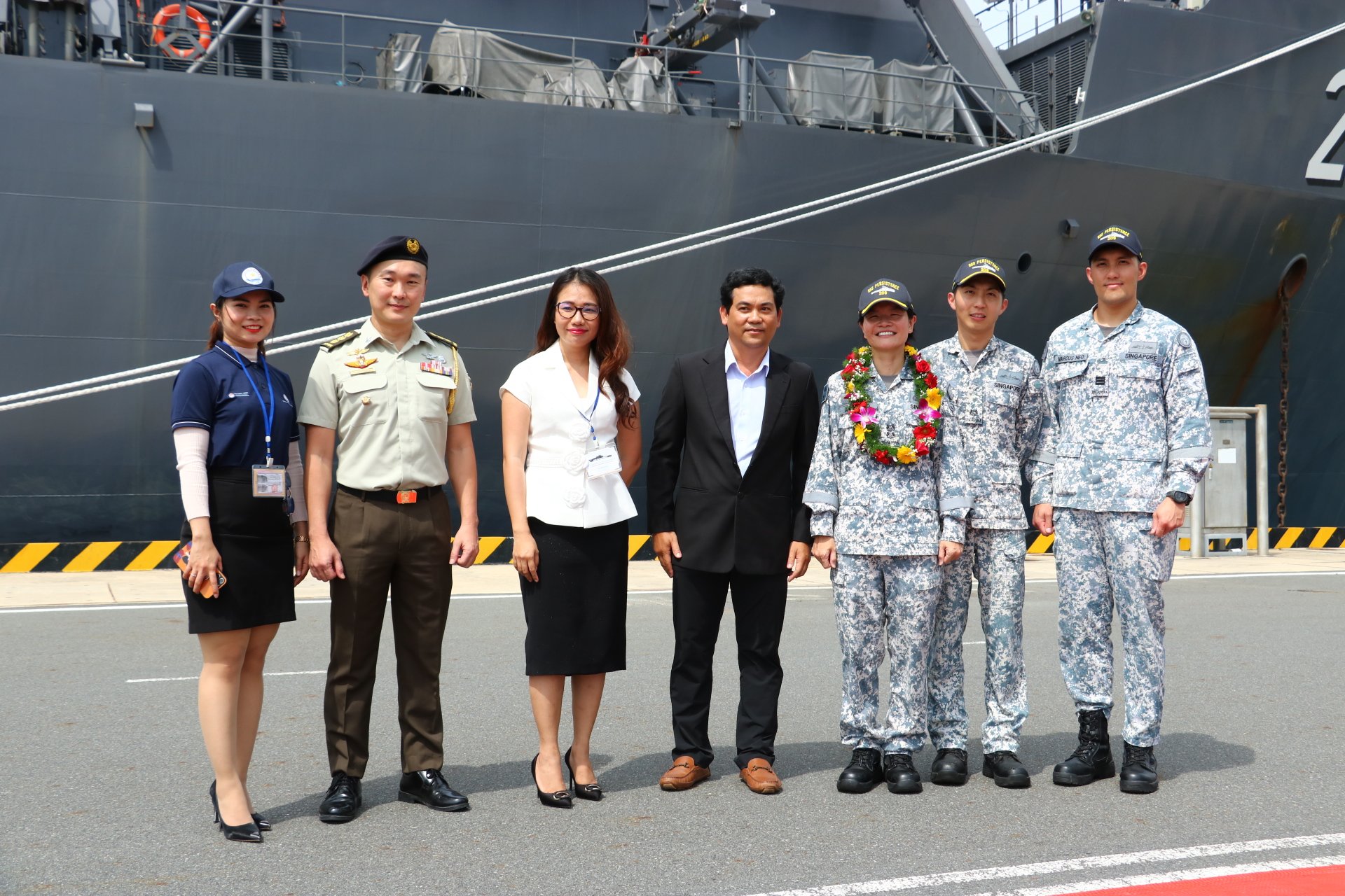 Tàu Hải quân Singapore- RSS PERSISTENCE cập Cảng Quốc tế Cam Ranh - Venus